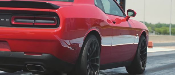 Can the Dodge Challenger R/T Scat Pack 1320 Beat A Ford Mustang ...