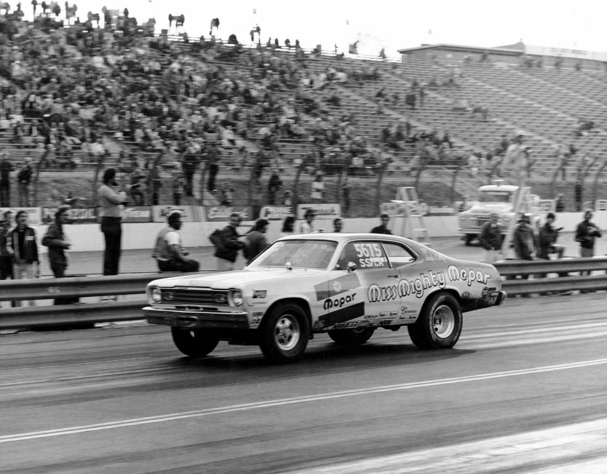 Women Drag Racers in History: Judy Lilly | DodgeGarage