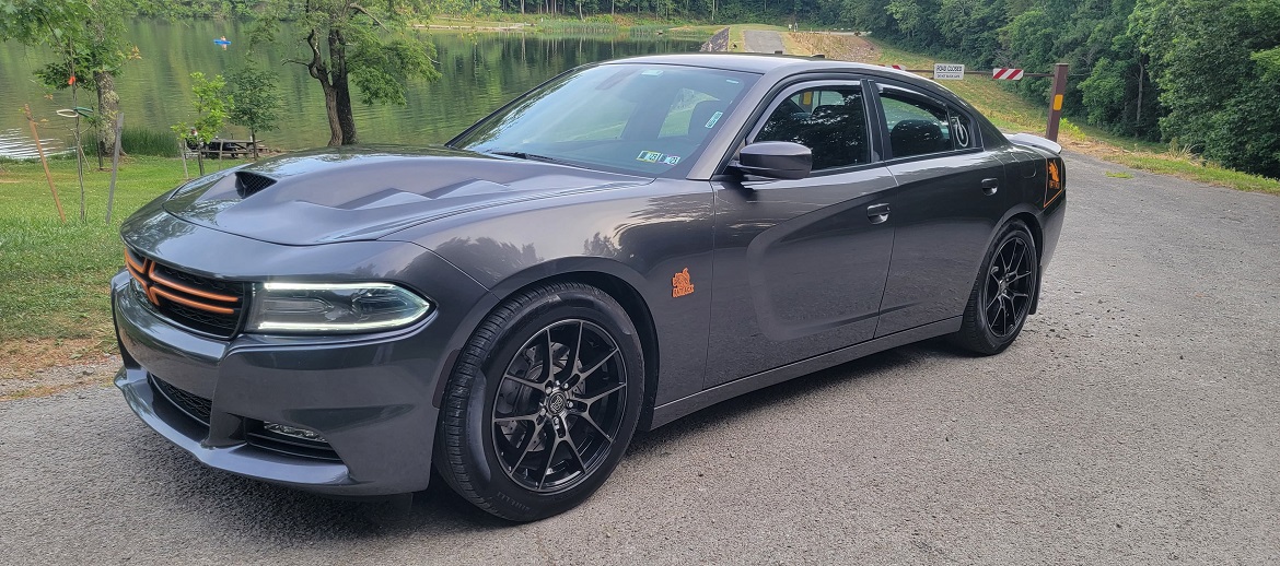 Daily-Driven Dodge Charger SXT AWD Runs Steady 11s with V6 Power ...