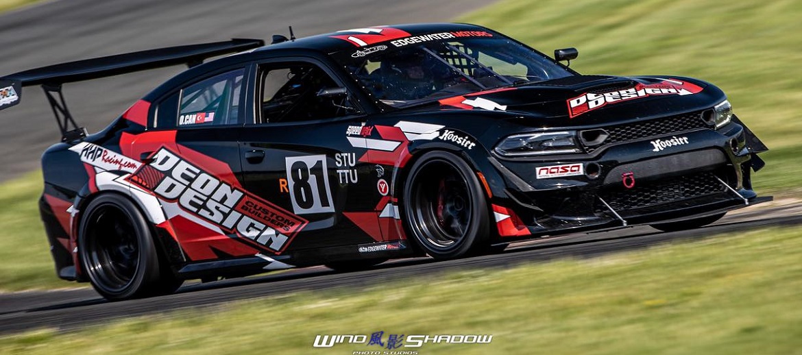 Road Racing SRT ® Hellcat | DodgeGarage