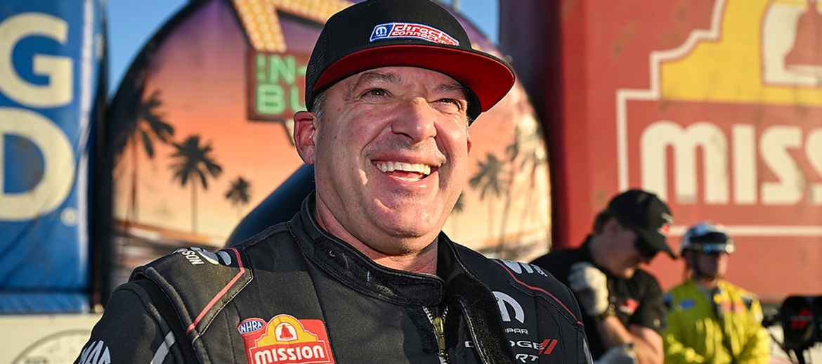 “New Dad” Stewart, Hagan Advance to Semifinals at NHRA Finals in TSR ...