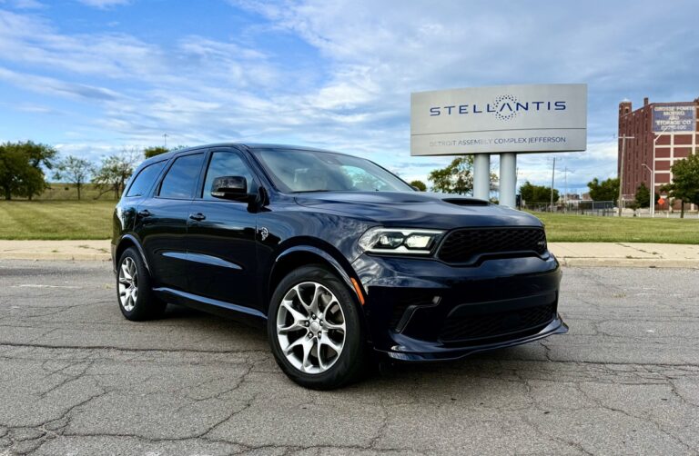 Durango SRT® Hellcat, Still a Leader in the Hot Rod SUV Class | DodgeGarage