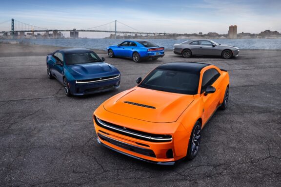 Power Unpacked: Dodge Unlocks Orders for SIXPACK-powered Charger R/T ...